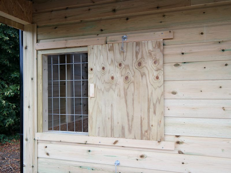 TWIN MOBILE STABLE – Longcross Stables