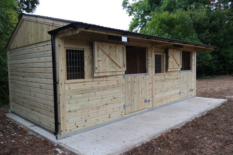 MOBILE STABLES | Longcross Stables