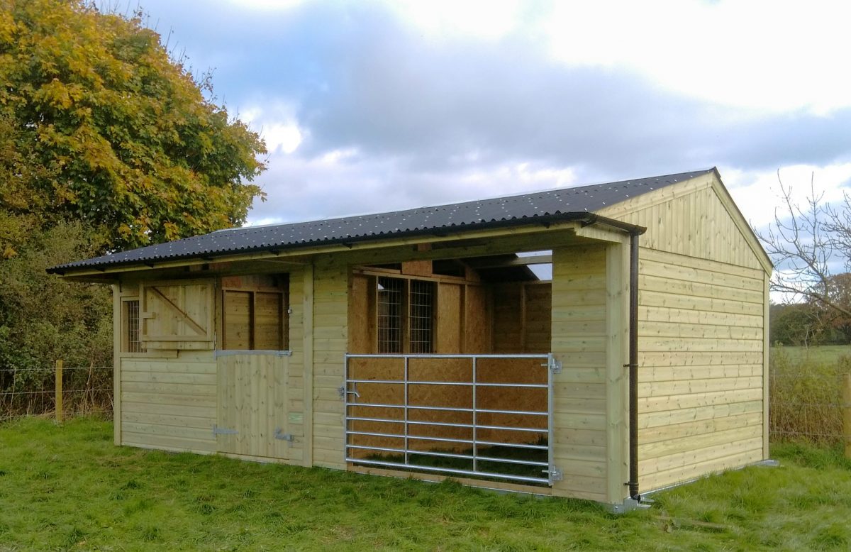 WELCOME | Longcross Stables