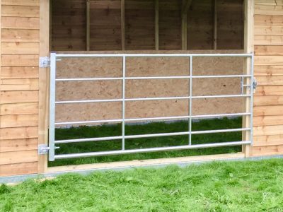 8 foot gates – Longcross Stables