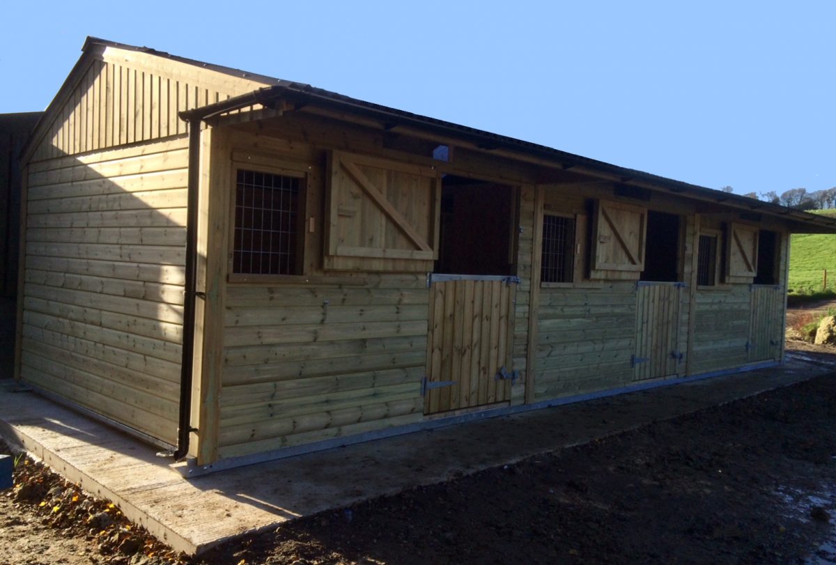 MOBILE STABLES | Longcross Stables