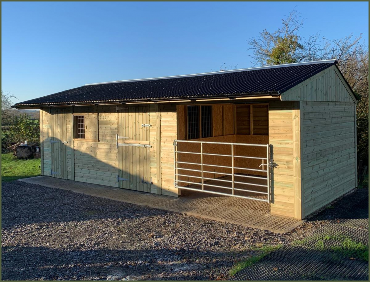Mobile Stables | Custom Equine Shelters | Longcross Stables